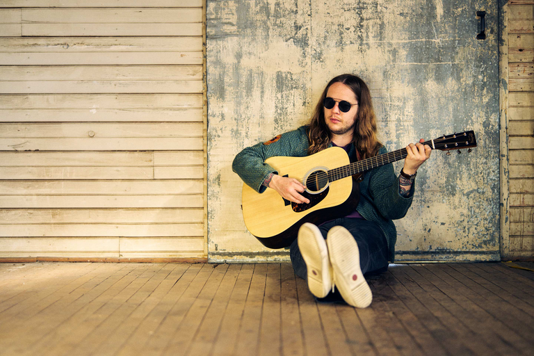 mandolin player billy strings